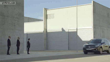 Honda CR-V Optical Illusion | Best Funny Gifs Updated Daily