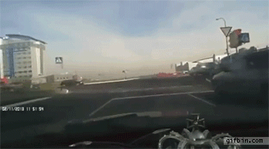 Horse and carriage crashes into car - Full screen | Best Funny Gifs And ...